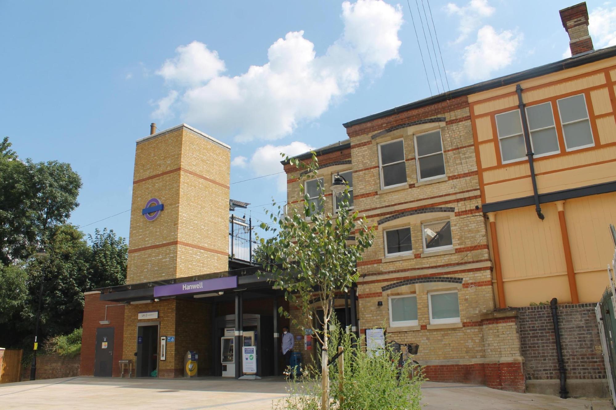 Hanwell plaque unveiled | National Railway Heritage Awards